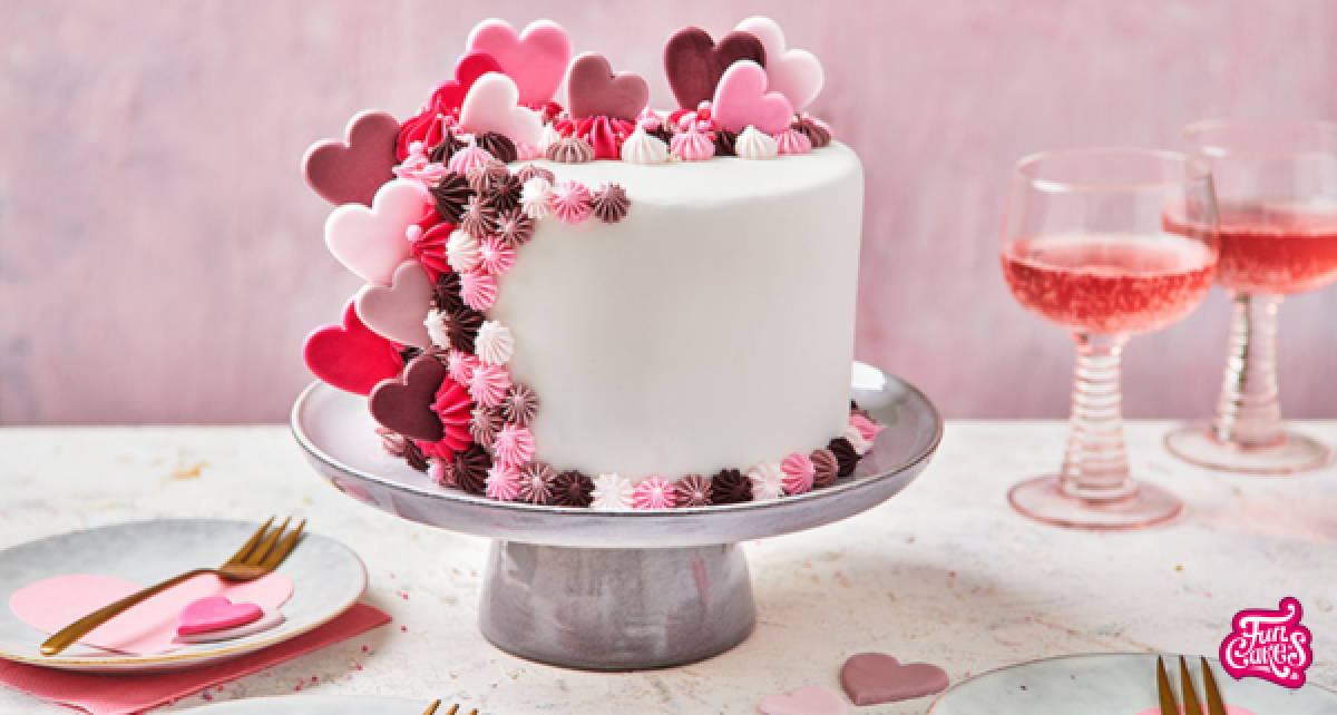 Go big with the wedding cake trends of 2024! Wholesaler | CakeSupplies